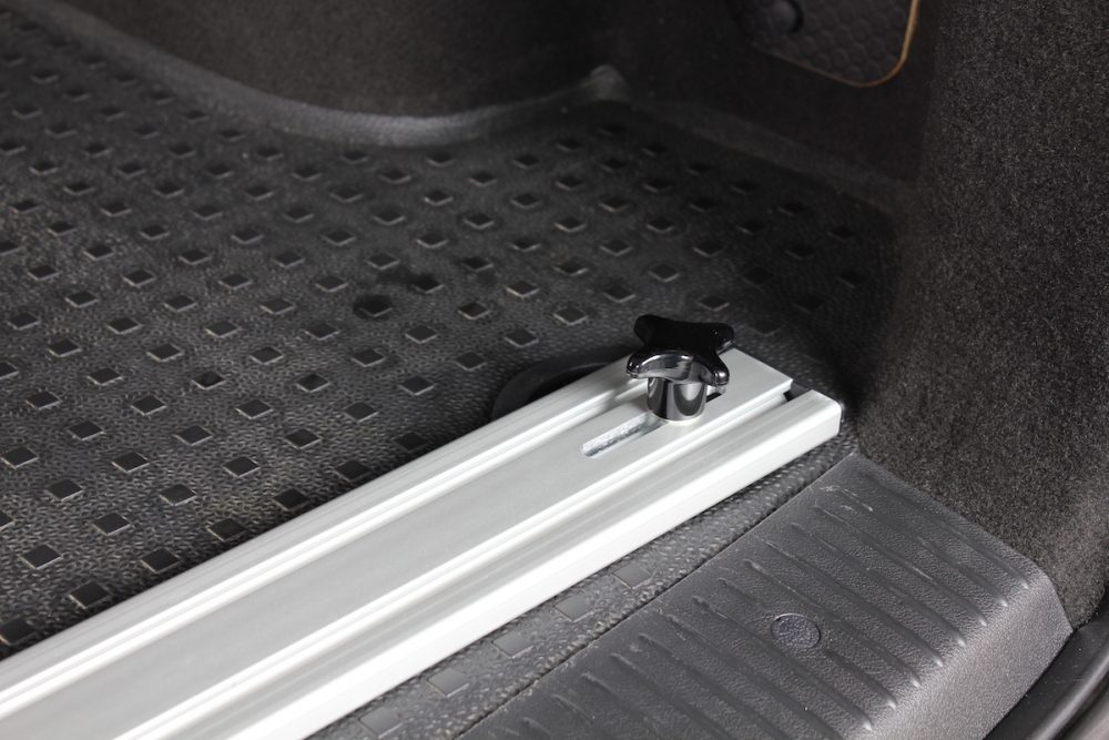 VW T5/T6 SWB/LWB - 1200mm Fork Mount Rail Twin T-Slot - Fits Cargo Hoop Mount Holes Tailgate ...