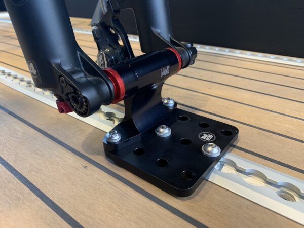 Off-Set Mounting Plate for L-Track/ Unwin Rails - bloK Pod